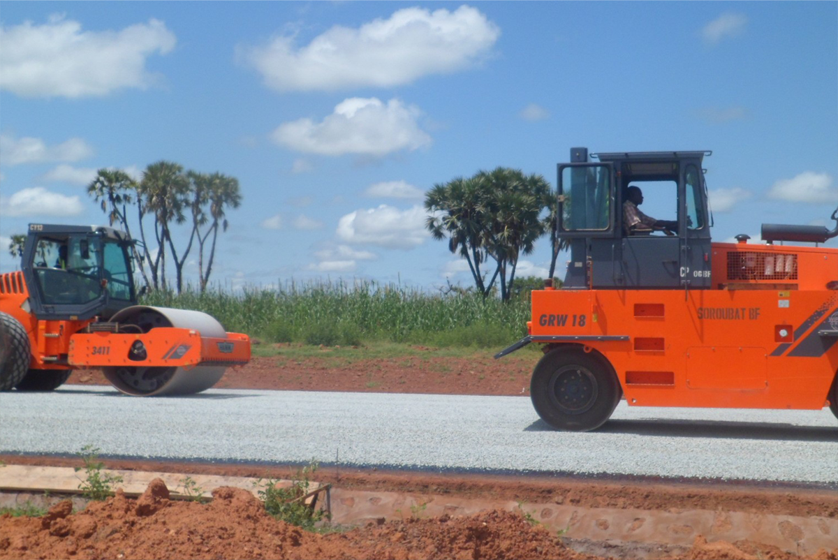 TRAVAUX DE CONSTRUCTION DE LA ROUTE NATIONALE N°19 KANTCHARI-DIAPAGA ...